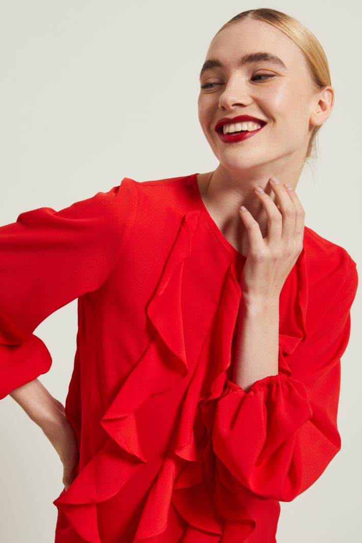 Blusa con volant | Intrend - Diffusione Tessile