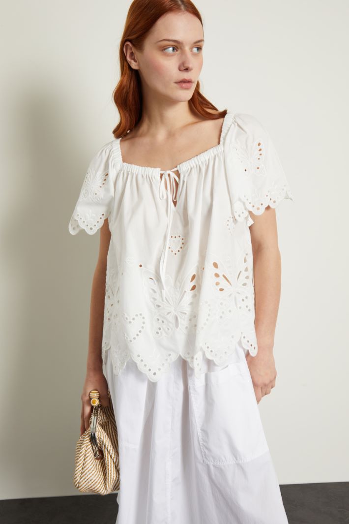 Top in cotone sangallo, bianco | Intrend