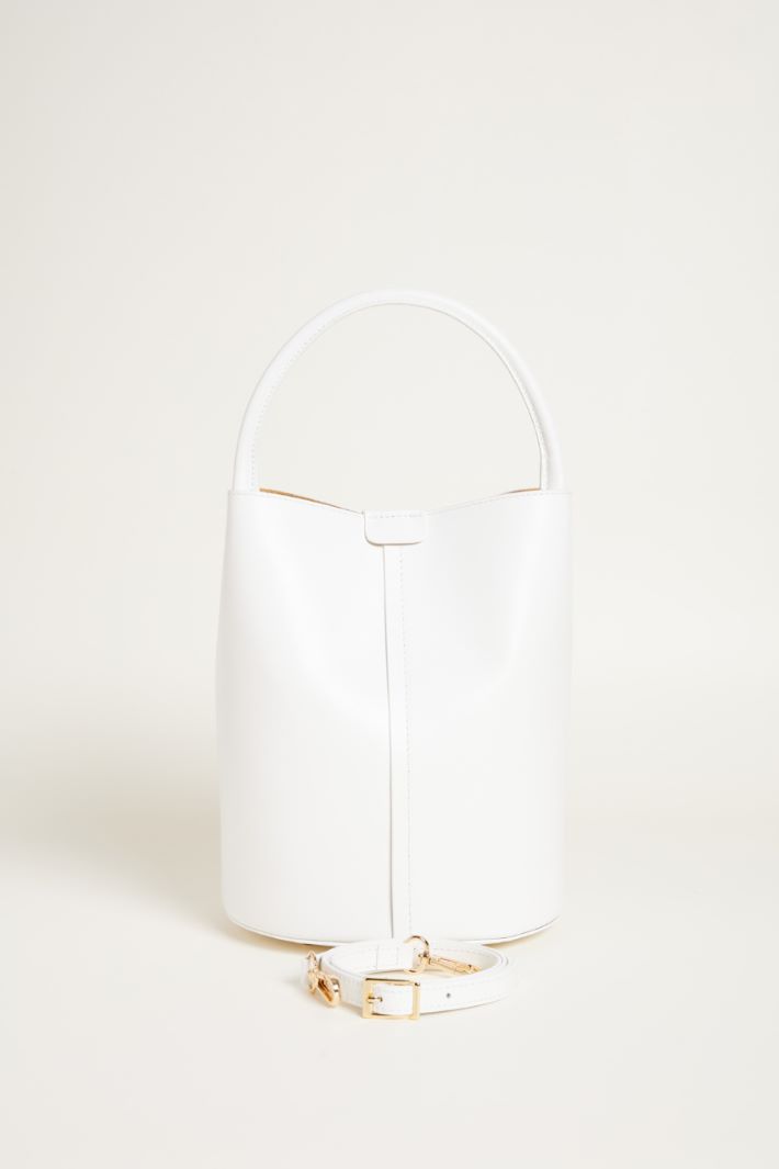 Borsa a secchiello in pelle liscia, bianco | Intrend